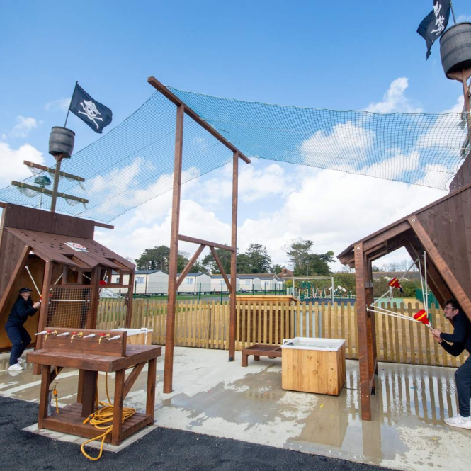 Water Wars Splash Attraction - Hemsby Beach Holiday Park